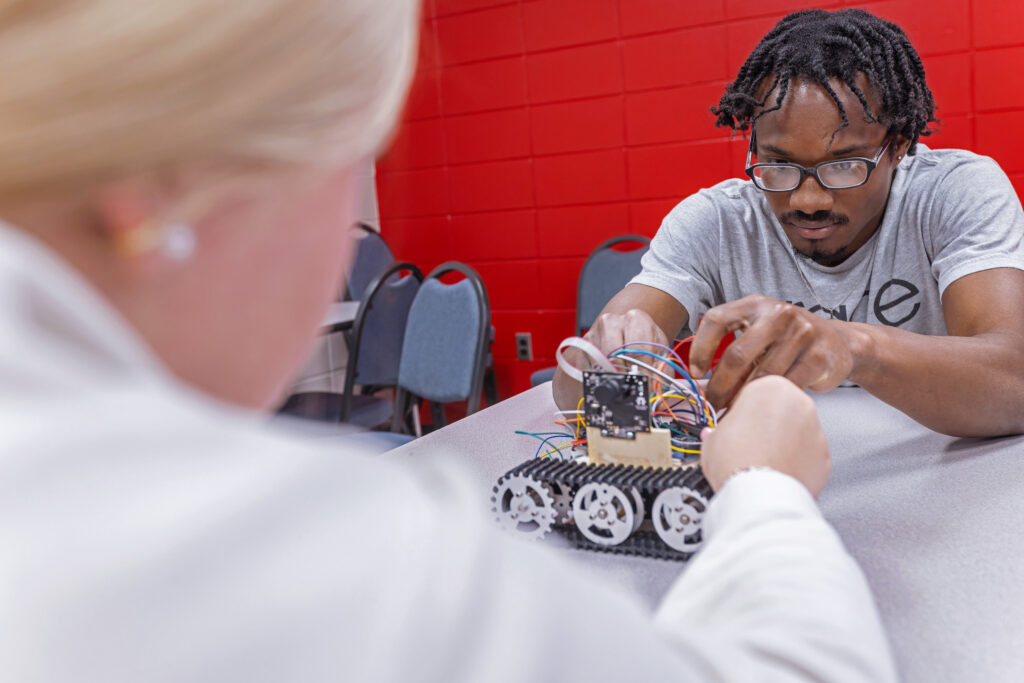 Division of Engineering and Technology | UWA