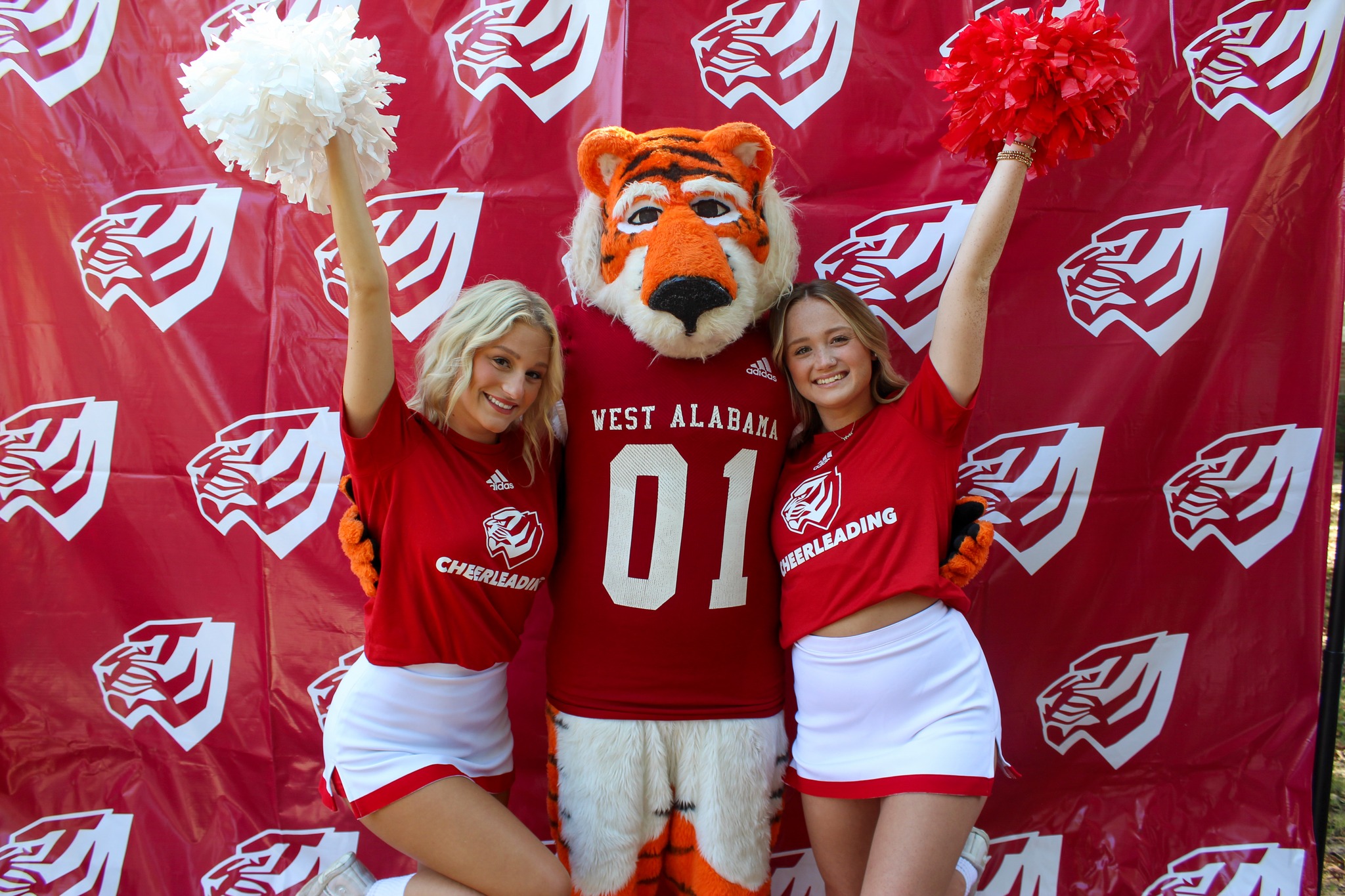 Cheerleading and Mascot | University of West Alabama